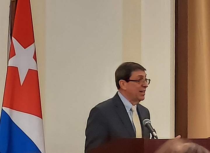 Cuba says yes to ‘code of freedom’ for families – Struggle – La Lucha