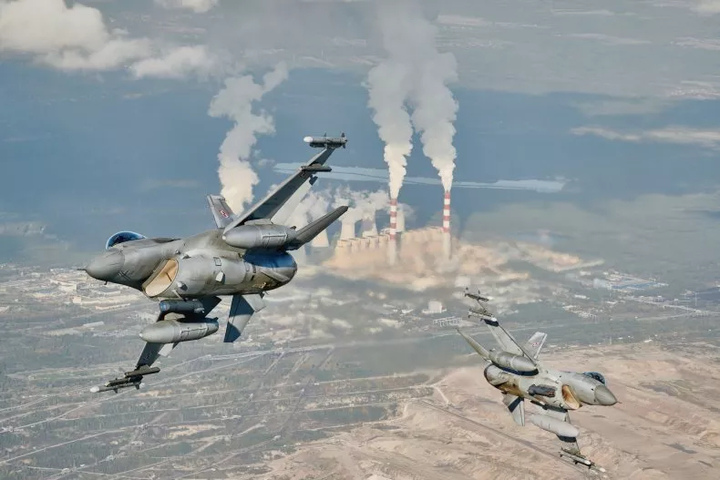 U.S. launches ‘practice’ nuclear bombing of Europe – Struggle – La Lucha